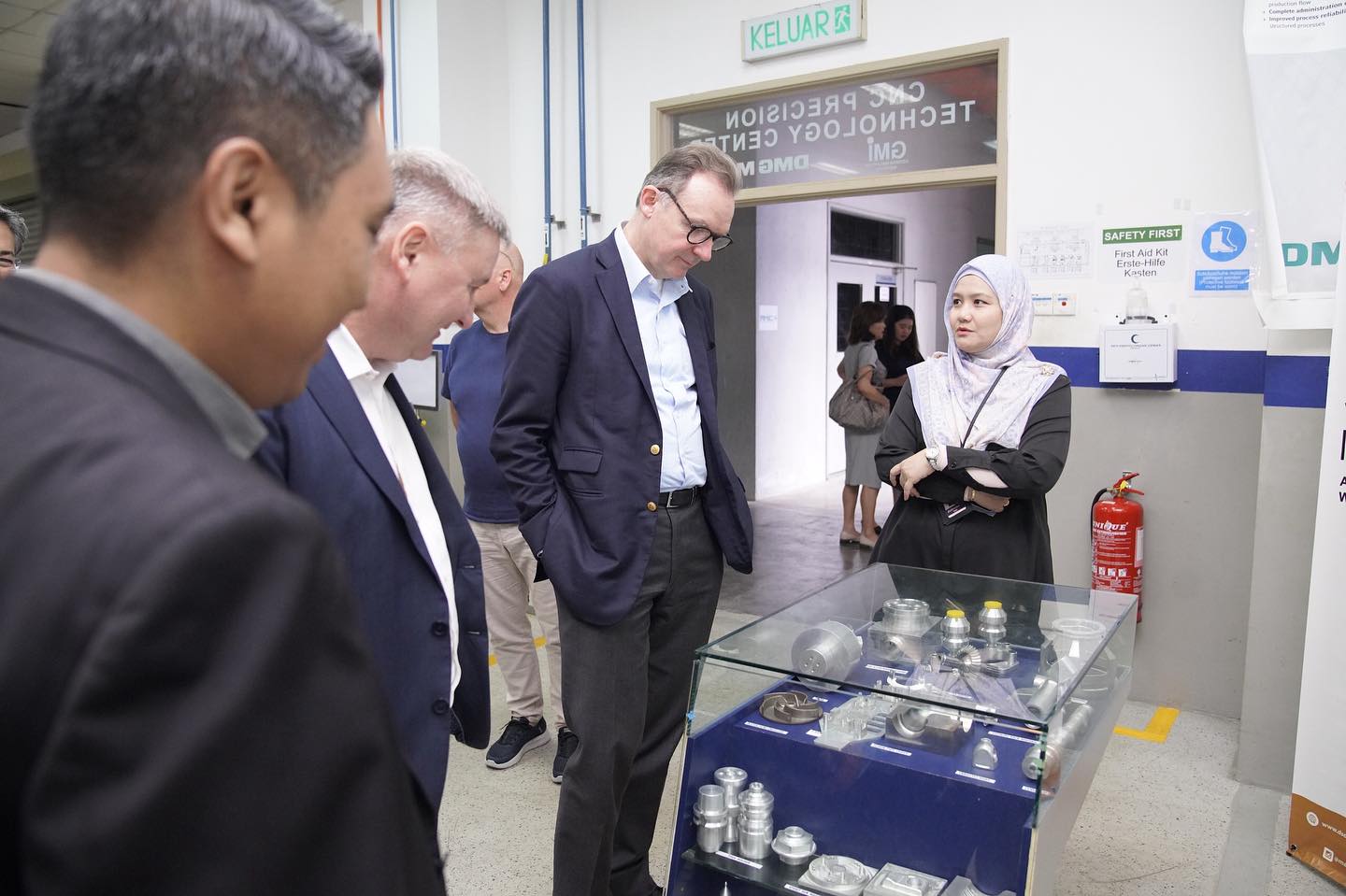 Visit and Roundtable Discussion with the German Solution Providers at ...